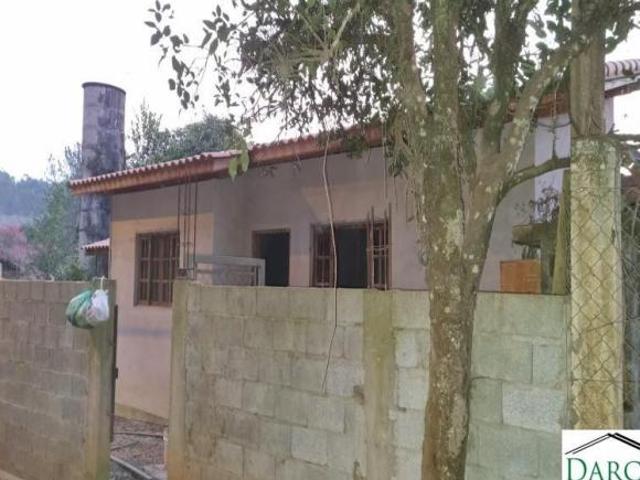 Casa em excelente bairro de São Lourenço da Serra, tranquilo e arborizado