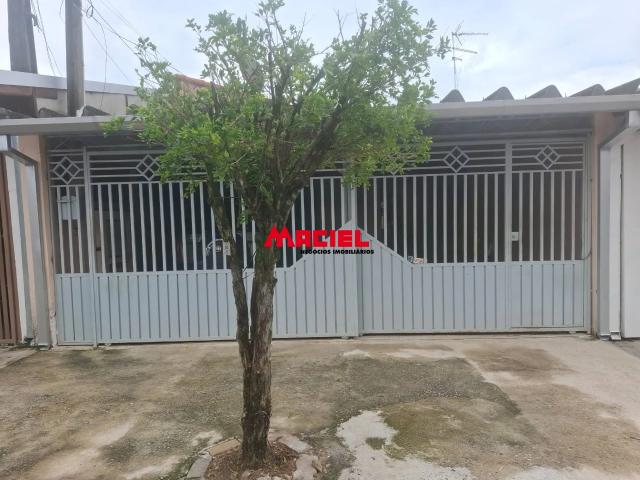 Casa em EXCELENTE LOCALIZÇAO AO LADO DO SUPERMERCADO BARBOSA