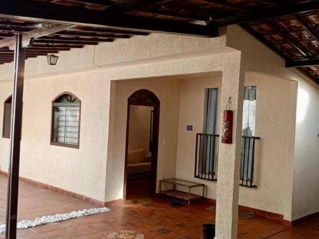 Casa em Eldorado, Contagem/MG de 250m² 4 quartos à venda por R$ 290.000,00