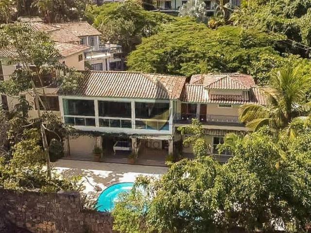 Casa em Engenho D&apos água Ilhabela