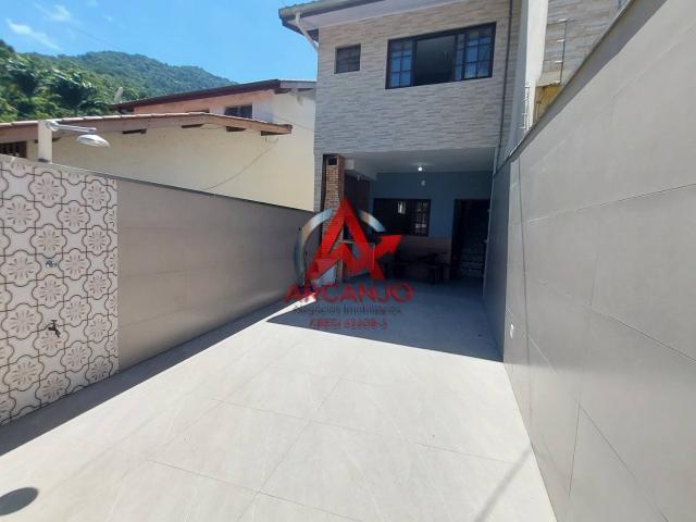 Casa em Enseada, Ubatuba/SP de 8600m² 4 quartos à venda por R$ 744.900,00