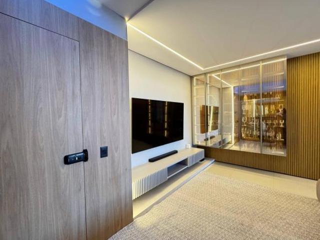 Casa em Esperança, Londrina/PR de 244m² 4 quartos à venda por R$ 2.900.000,00