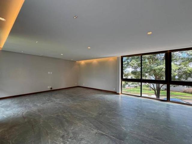 Casa em Esperança, Londrina/PR de 504m² 5 quartos à venda por R$ 7.950.000,00