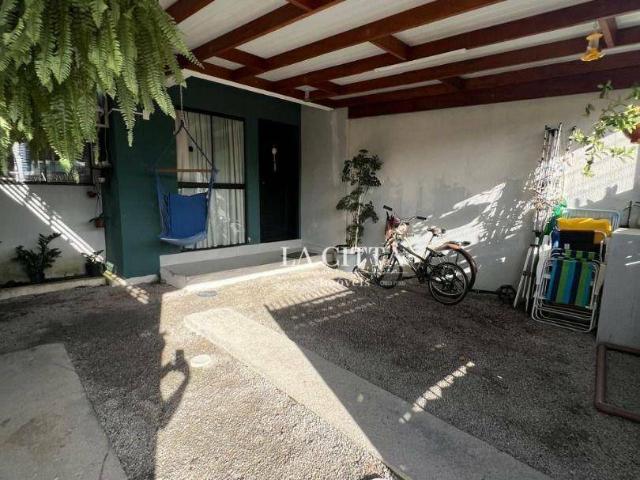 Casa em Espinheiros, Itajaí/SC de 60m² 3 quartos à venda por R$ 530.000,00 ou para locação R$ 3.500,00/mes