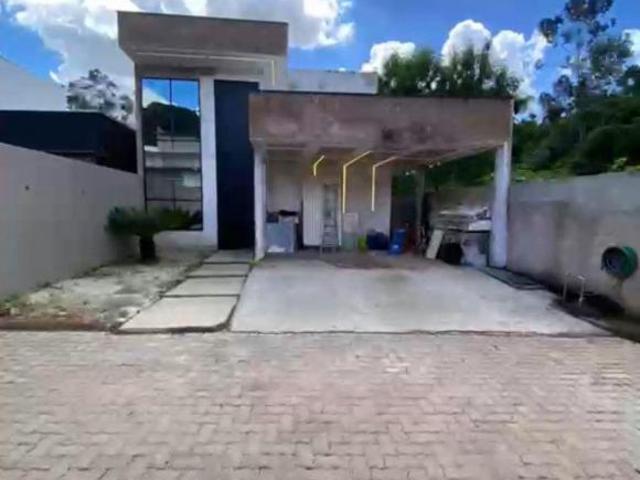 Casa em fase de acabamento com 04 quartos e 320m² Arniqueiras