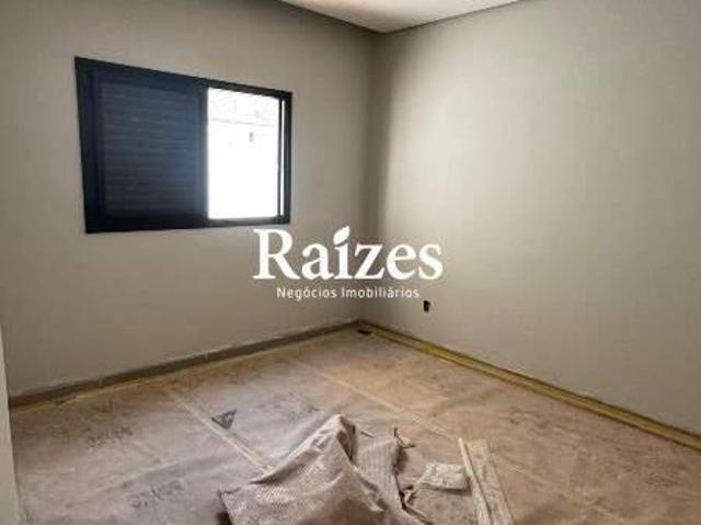 Casa em fase final de construção no Novo Mundo com 2/4