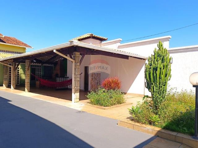 Casa em Filadélfia, Betim/MG de 360m² 5 quartos à venda por R$ 879.000,00