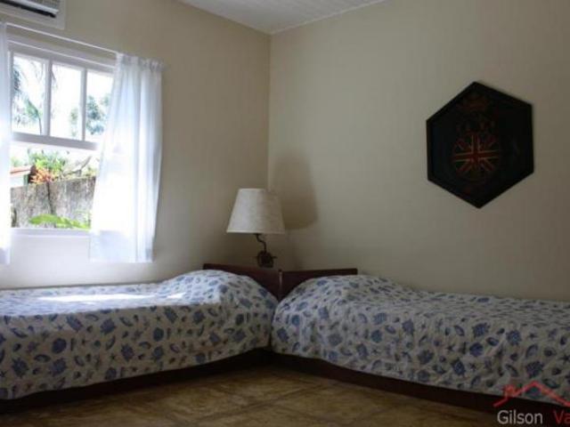 Casa em frente a praia da ribeira Ubatuba