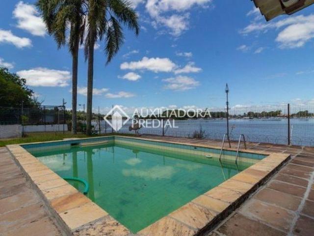 Casa em frente ao Guaíba