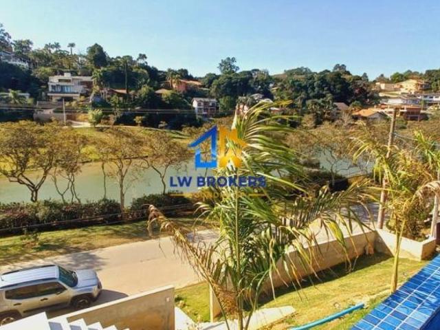 Casa em Frente ao Lago no Condomínio Capital Ville