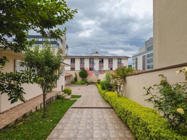Casa em Guaíra, Curitiba/PR de 300m² 3 quartos à venda por R$ 1.200.000,00