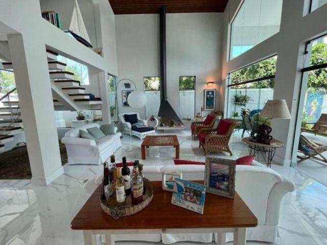 casa em guaruja emm condominio fechado 5 quartos sendo todos suites