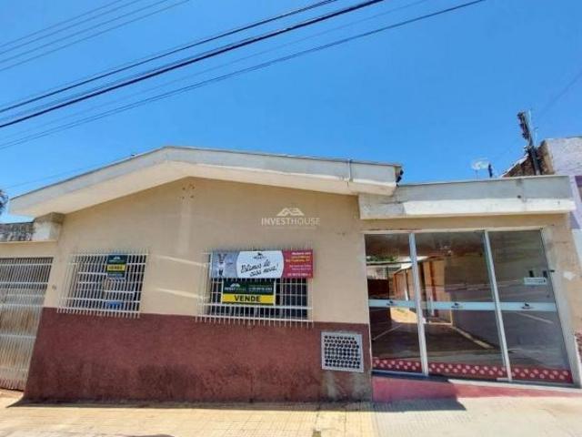CASA EM GUAXUPÉ CENTRO