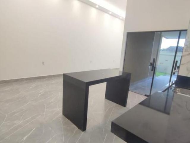 Casa em Garavelo Residencial Park, Aparecida de Goiânia/GO de 186m² 3 quartos à venda por R$ 449.980