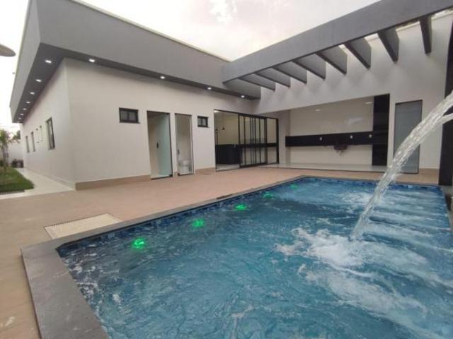 Casa em Garavelo Residencial Park, Aparecida de Goiânia/GO de 360m² 3 quartos à venda por R$ 1.199.0