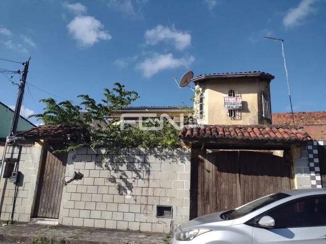 Casa em Gleba B, Camaçari/BA de 188m² 5 quartos à venda por R$ 249.000,00
