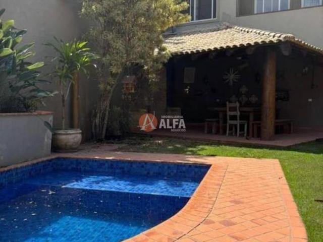 Casa em Golf Gardens, Carapicuíba/SP de 360m² 4 quartos à venda por R$ 2.300.000,00