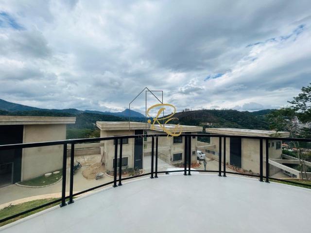 Casa em Golfe, Teresópolis/RJ de 120m² 3 quartos à venda por R$ 899.000,00