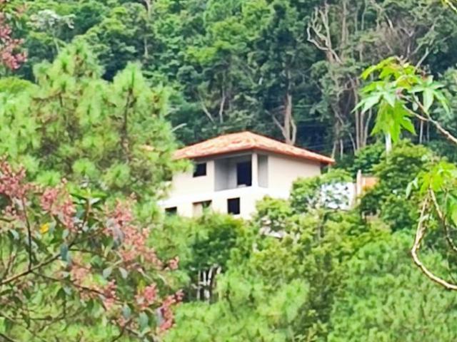 Casa em Golfe, Teresópolis/RJ de 140m² 3 quartos à venda por R$ 749.000,00