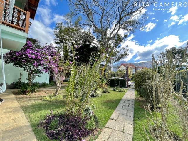 Casa em Golfe, Teresópolis/RJ de 663m² 5 quartos à venda por R$ 1.498.000,00