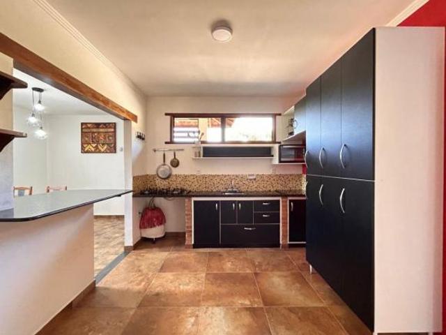 Casa em Gonçalves, ótima localização!