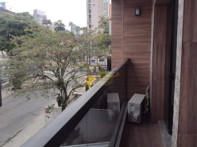 Casa em Gonzaga, Santos/SP de 240m² 3 quartos à venda por R$ 1.749.900,00