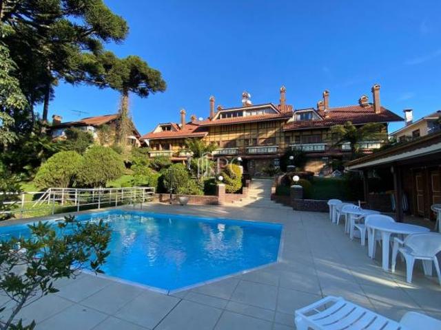 CASA EM GRAMADO, 3 DORM, EM CONDOMINIO