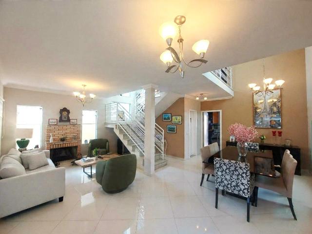 Casa em Granja Viana, Cotia/SP de 199m² 3 quartos à venda por R$ 1.369.000,00