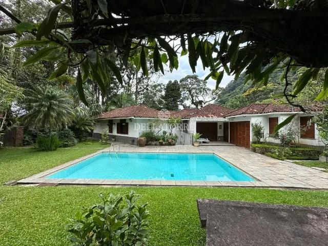 Casa em Granja Guarani, Teresópolis/RJ de 408m² 5 quartos à venda por R$ 1.599.000,00