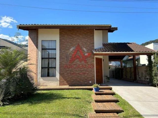 Casa em Horto Florestal, Ubatuba/SP de 195m² 3 quartos à venda por R$ 1.100.000,00