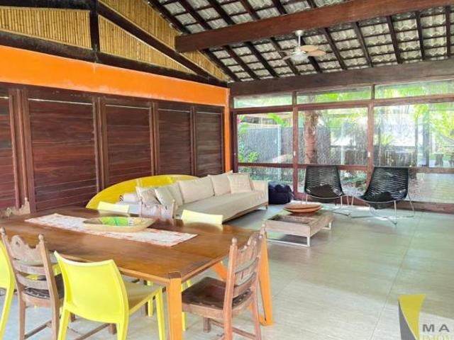 CASA EM ITAMAMBUCA, LADO IMPAR, 30 METROS DA ORLA VISTA MAR