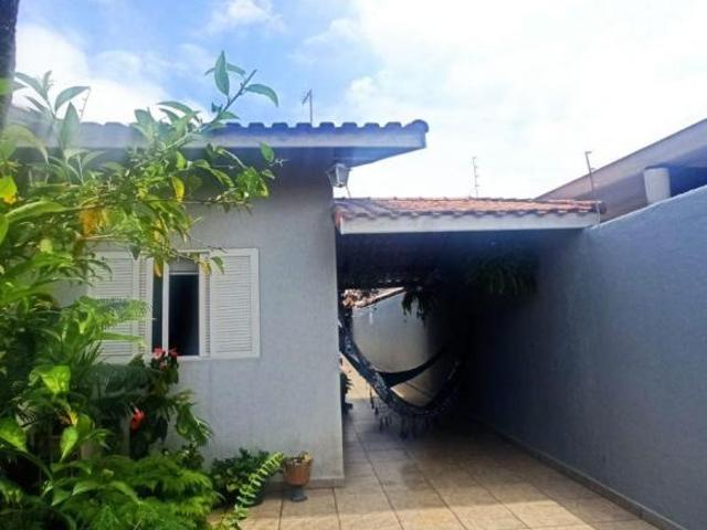 Casa em Itanhaém pra venda A 200 METROS DA PISTA
