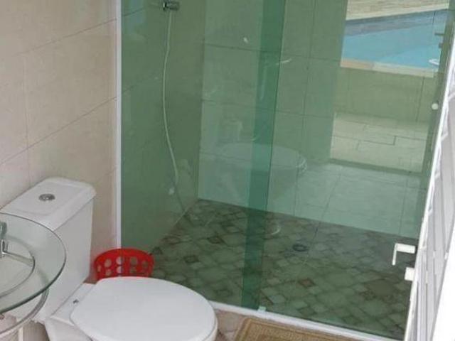 Casa em Itanhaem, 4 dorm, 1 suite, 5 vagas, churrasqueira, piscina com cascata