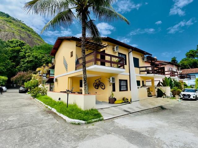 Casa em Itaipu, Niterói/RJ de 150m² 4 quartos à venda por R$ 898.900,00