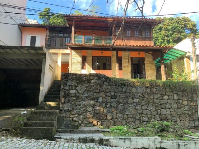 Casa em Itaipu, Niterói/RJ de 180m² 3 quartos à venda por R$ 899.000,00