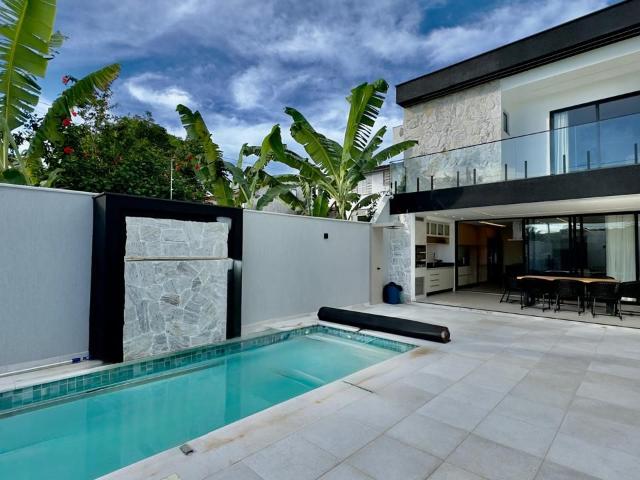 Casa em Itaipu, Niterói/RJ de 203m² 4 quartos à venda por R$ 1.898.900,00