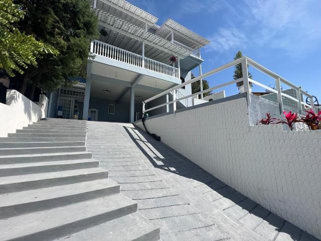 Casa em Itaipu, Niterói/RJ de 270m² 5 quartos à venda por R$ 1.749.900,00