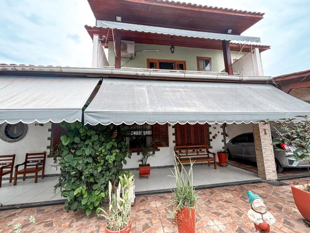 Casa em Itaipu, Niterói/RJ de 300m² 4 quartos à venda por R$ 1.599.900,00