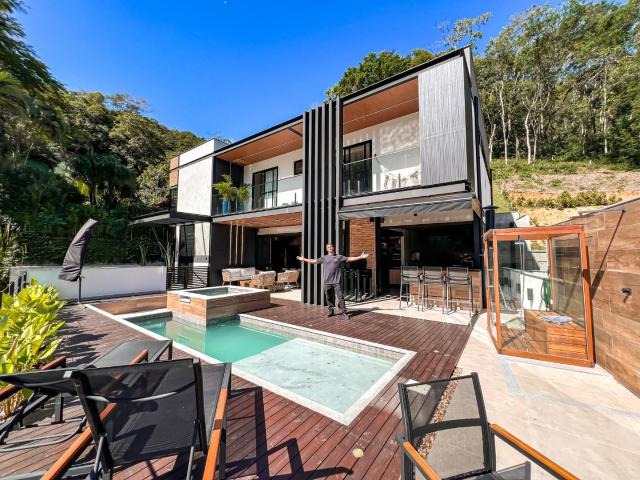 Casa em Itaipu, Niterói/RJ de 335m² 3 quartos à venda por R$ 3.849.900,00