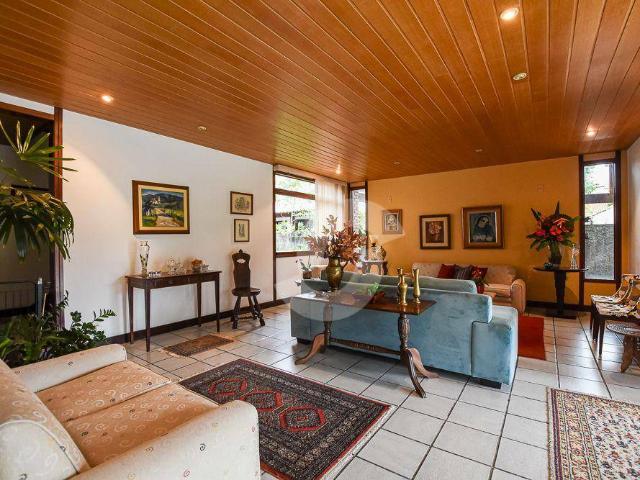 Casa em Itaipu, Niterói/RJ de 330m² 4 quartos à venda por R$ 1.799.000,00
