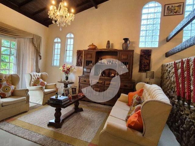 Casa em Itaipu, Niterói/RJ de 342m² 4 quartos à venda por R$ 2.499.000,00
