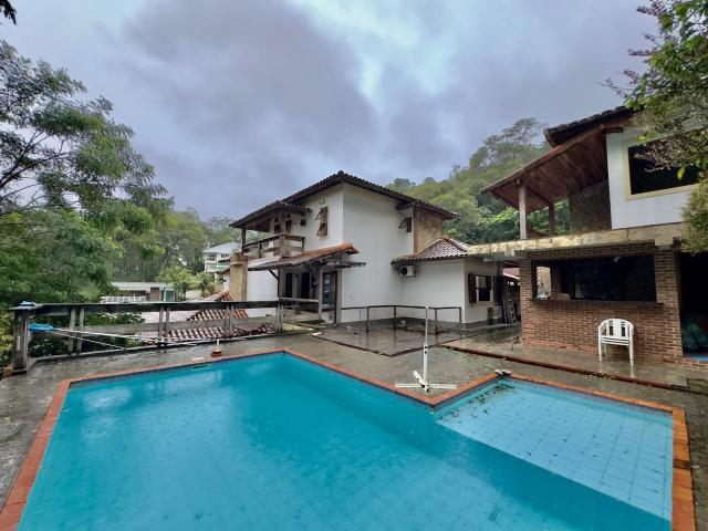 Casa em Itaipu, Niterói/RJ de 350m² 4 quartos à venda por R$ 1.999.000,00