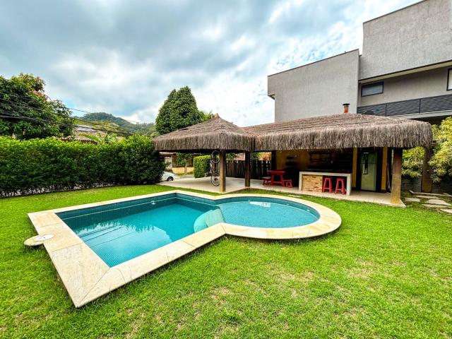 Casa em Itaipu, Niterói/RJ de 380m² 3 quartos à venda por R$ 1.349.000,00