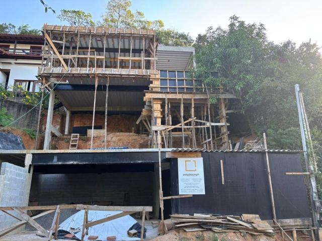 Casa em Itaipu, Niterói/RJ de 408m² 2 quartos à venda por R$ 1.099.000,00