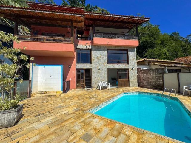 Casa em Itaipu, Niterói/RJ de 440m² 4 quartos à venda por R$ 1.499.000,00