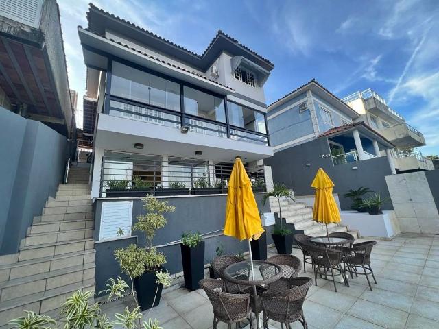 Casa em Itaipu, Niterói/RJ de 600m² 3 quartos à venda por R$ 1.699.000,00
