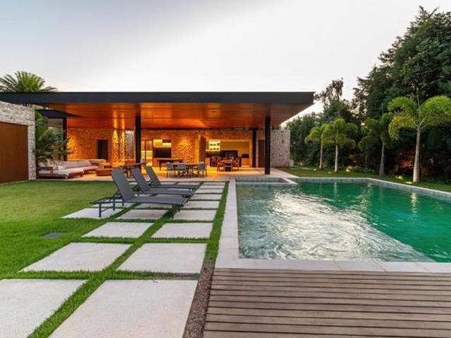 Casa em Itu, com 720m², à venda em condomínio de alto padrão Terras de São José | CA5010