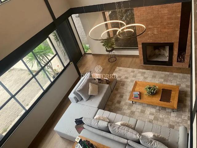 Casa em Iucas, Teresópolis/RJ de 358m² 4 quartos à venda por R$ 2.184.900,00