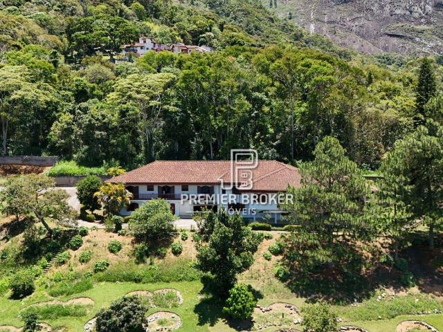 Casa em Iucas, Teresópolis/RJ de 733m² 5 quartos à venda por R$ 3.999.000,00