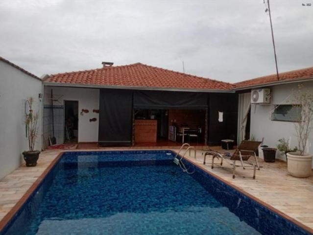 Casa em Iacanga SP